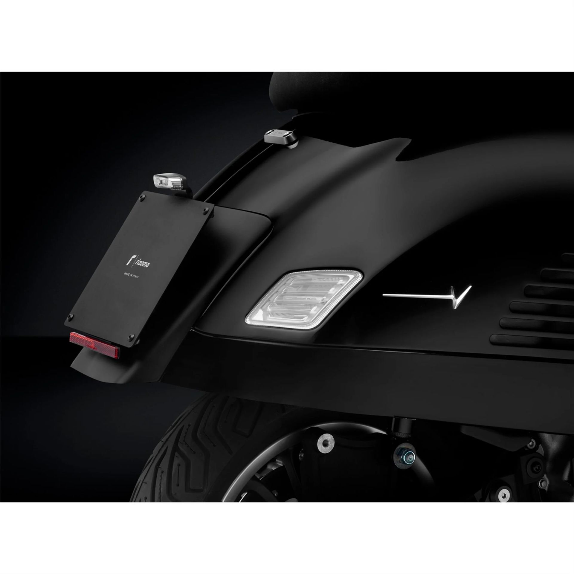 Vespa GTS-GTV Plaka Altlığı
